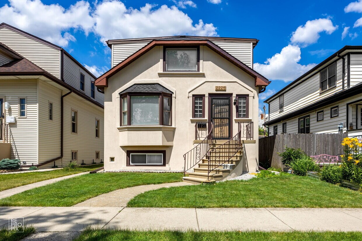 2226 N 72nd Ct, Elmwood Park, IL 60707 - House Rental in Elmwood Park ...