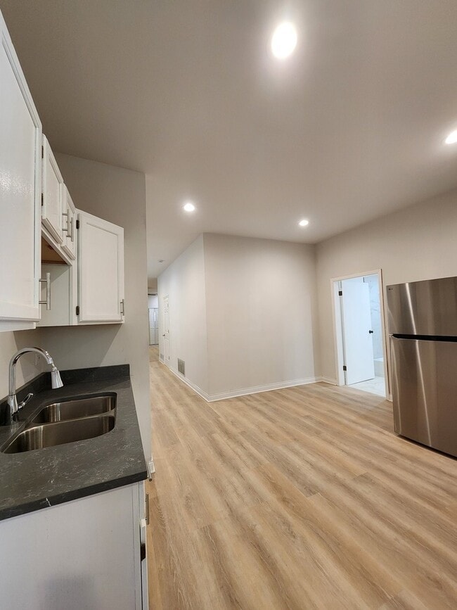 8900 S Normal Ave, Chicago, IL 60620 - House Rental in Chicago, IL ...