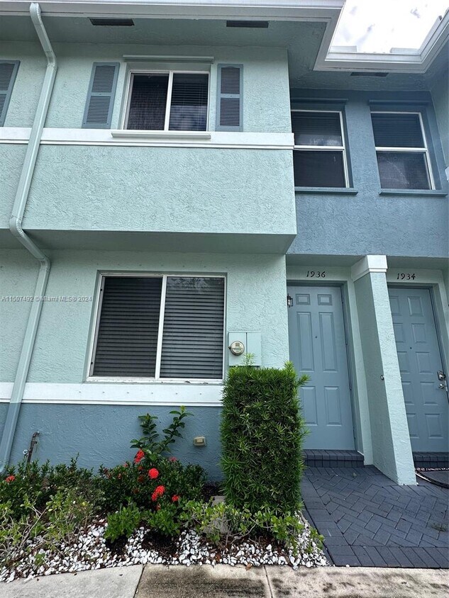1936 Alamanda Way, Riviera Beach, FL 33404 - Townhome Rentals in ...