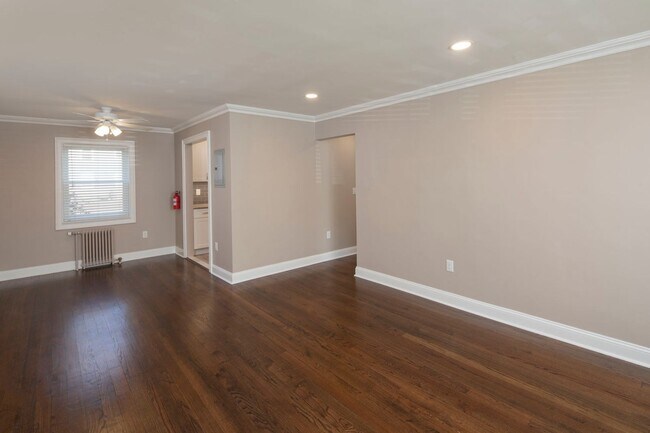 Leonia Manor: In-Unit Washer & Dryer, Heat... - Apartments in Leonia ...