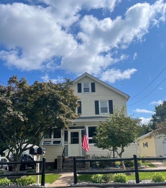 27 Irvington Ave, Franklin Township, NJ 08873 - Room for Rent in ...