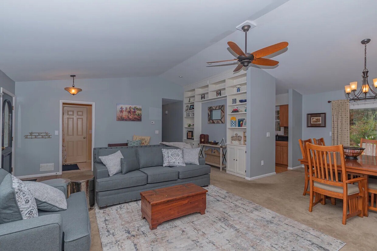 45 Cardinal Ct, Saratoga Springs, NY 12866 - House Rental in Saratoga ...