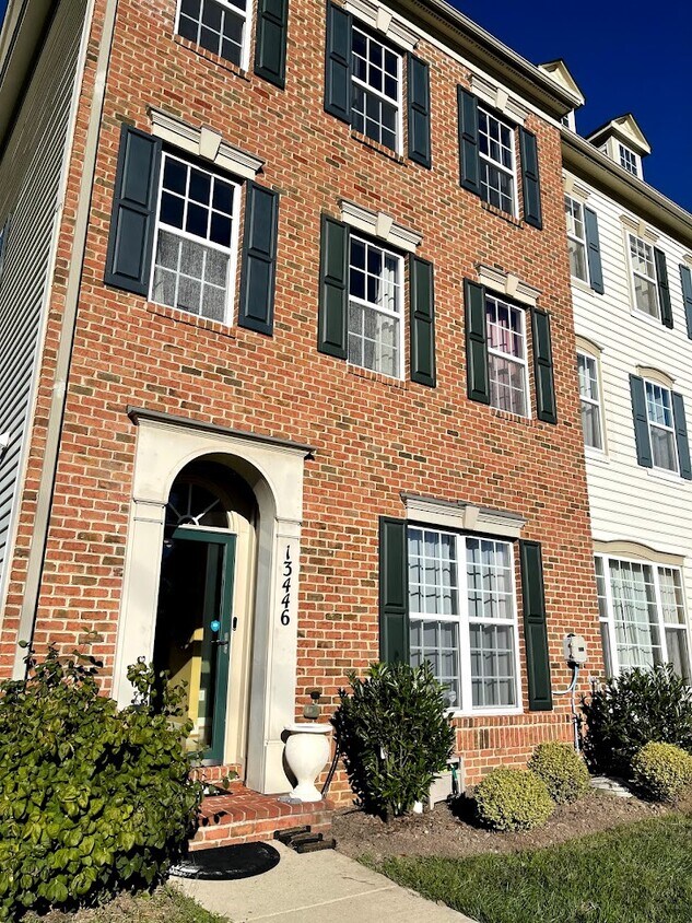 13446 Dutrow Dr, Clarksburg, MD 20871 - Townhome Rentals in Clarksburg ...