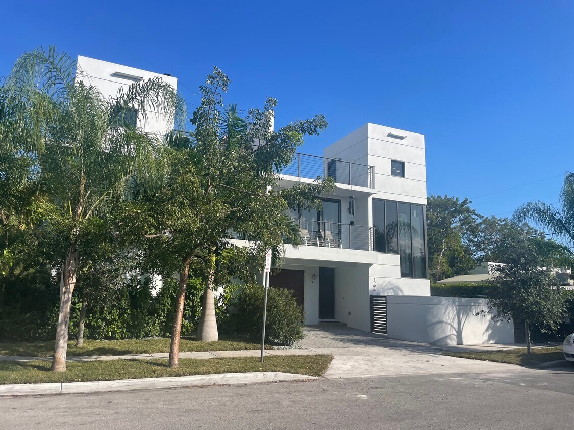 1794 SW 9Th St Unit B.1338755, Miami, FL 33135 | Apartments.com