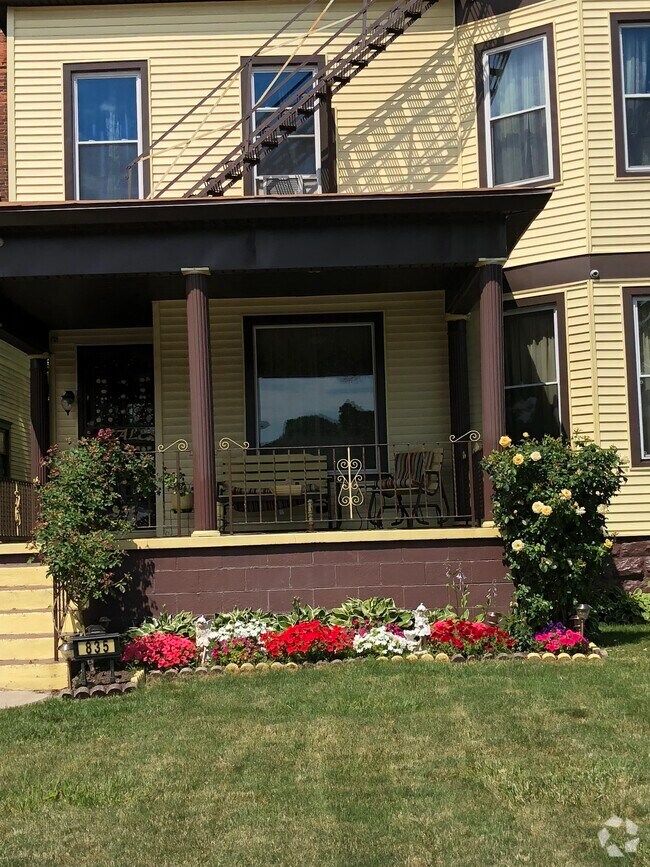 Kingsley Apartments for Rent with Hardwood Floors - Buffalo, NY ...