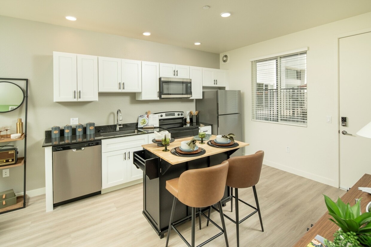 Cabana Aldea - 9910 W Montebello Ave Glendale, AZ 85307 | Apartments.com