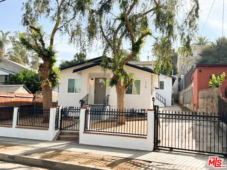 710 S Mott St, Los Angeles, CA 90023 - House Rental in Los Angeles, CA ...