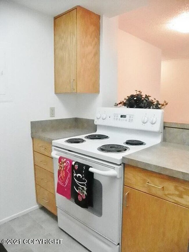 4630 Reka Dr, Anchorage, AK 99508 - House Rental in Anchorage, AK ...