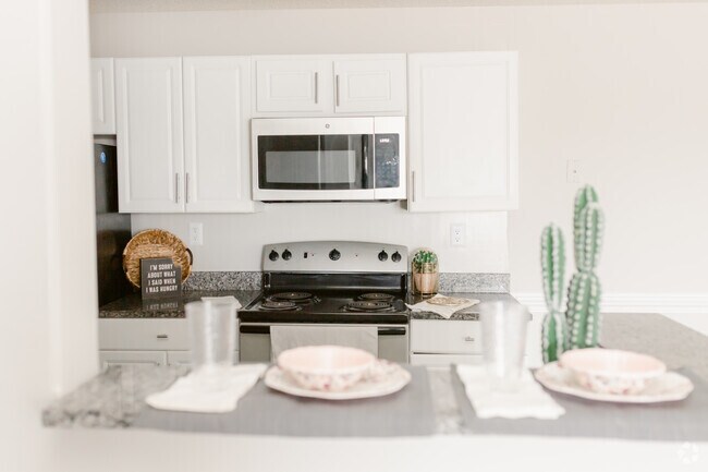 Magruder Commons Apartments for Rent with a Swimming Pool - Hampton, VA ...