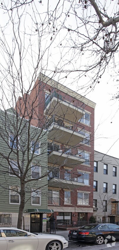 150 Java St, Brooklyn, NY 11222 - Apartments in Brooklyn, NY ...
