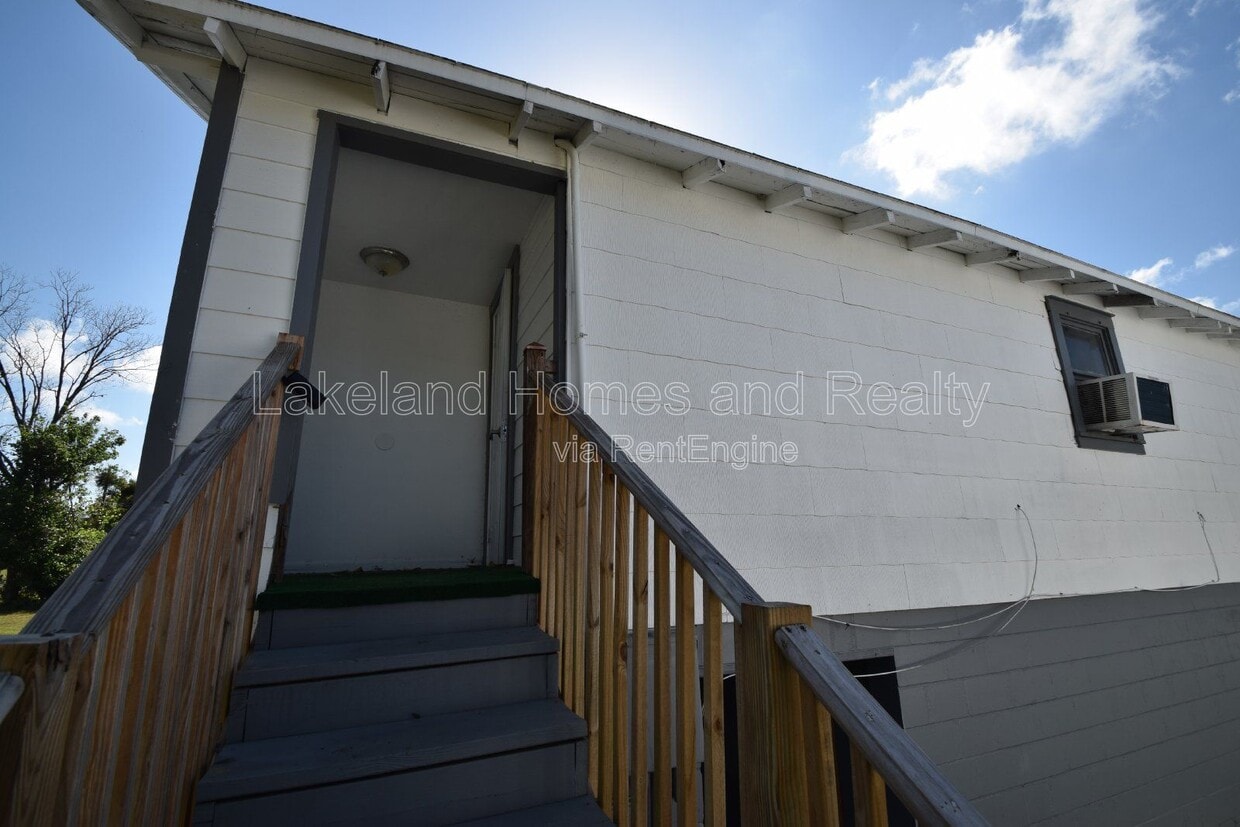 1060 E Wabash St, Bartow, FL 33830 - Room for Rent in Bartow, FL ...