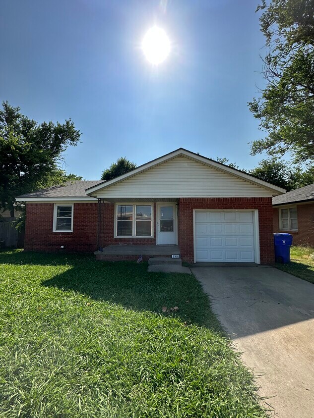1306 Regent St, Norman, OK 73069 - House Rental in Norman, OK | Apartments.com