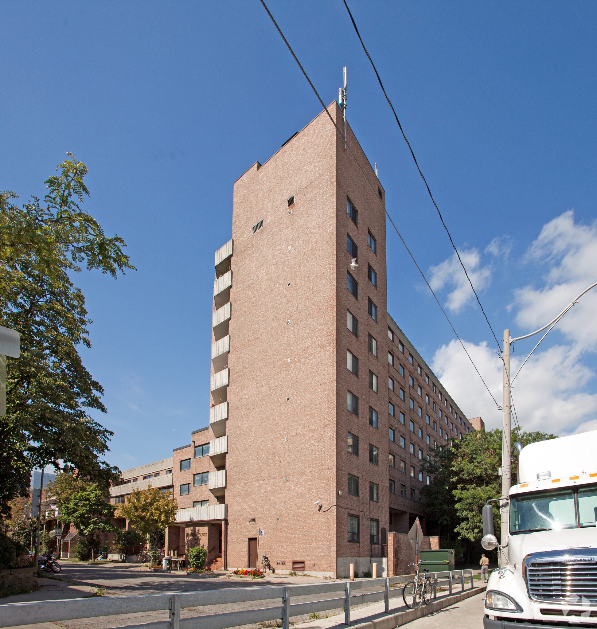 Harmony B Housing Co-operative Apartments - 150 Longboat Ave Toronto ...