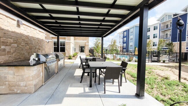 The Lofts at Highlands - 1685 Cowles Ave Longmont, CO - Apartments for ...