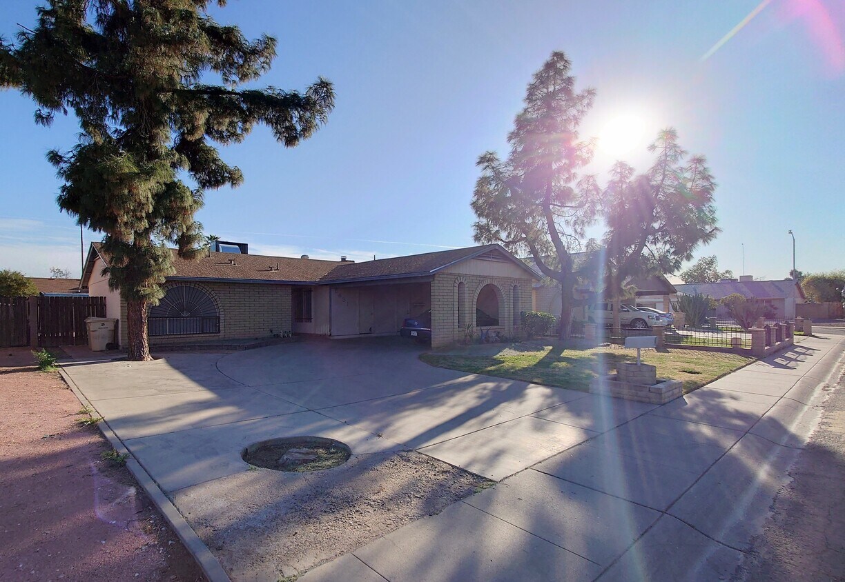 6431 W Lawrence Rd, Glendale, AZ 85301 - House Rental in Glendale, AZ ...