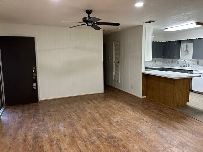 1025 W Terry St, Slaton, TX 79364 - House Rental in Slaton, TX ...