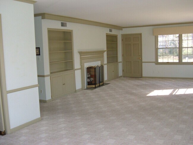 108 E Burnam Rd Unit B, Columbia, MO 65203 - Room for Rent in Columbia ...