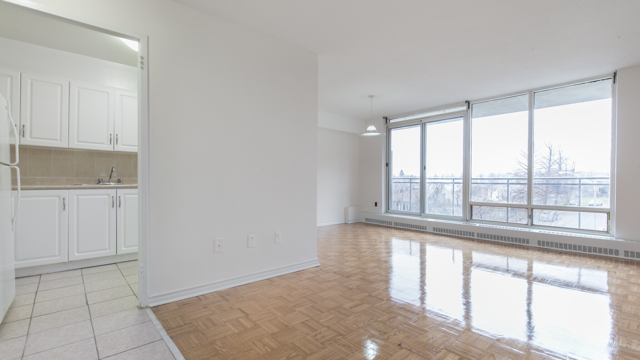 65 Halsey Ave Unit 1, Toronto, ON M4B 1A7 - Apartment for Rent in ...