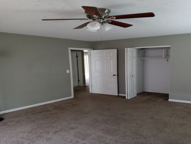 8624 Countryshire Ln Unit 1, Kansas City, MO 64138 - Condo for Rent in ...