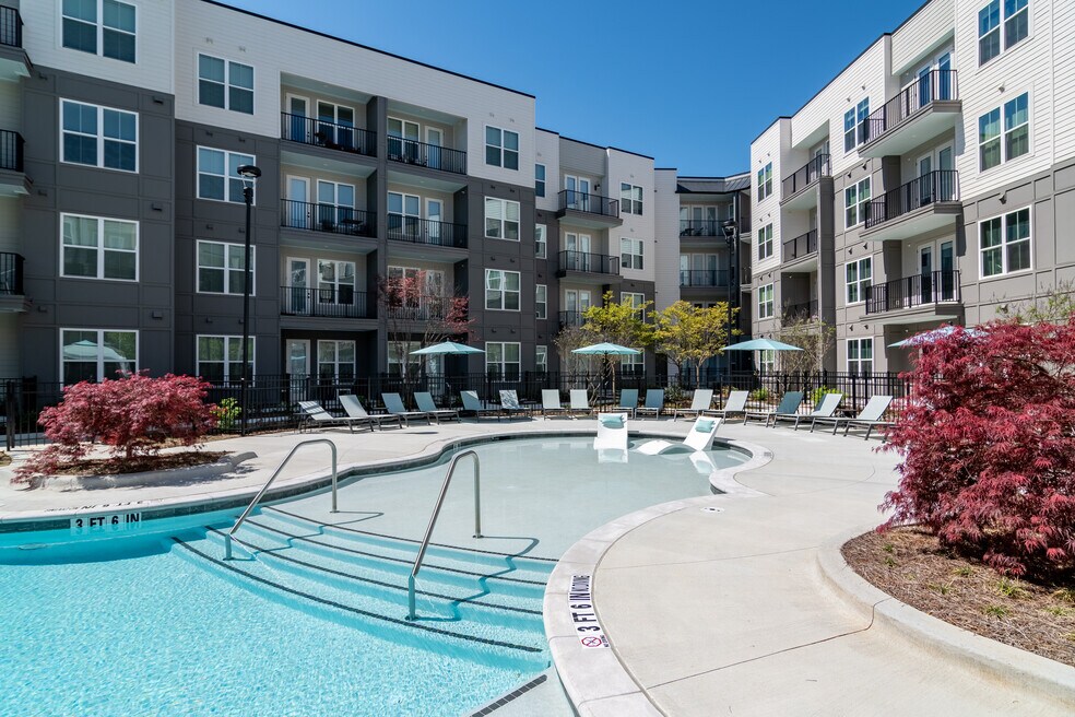 Spring Chase Apartments - 4949 Spring Chase Cir Stone Mountain, GA ...