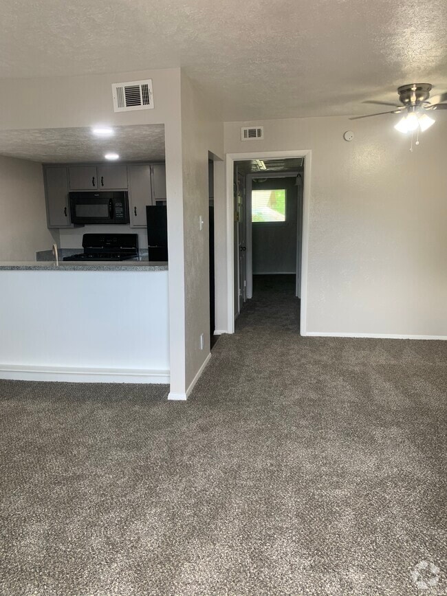Apartments for Rent Near University of North Texas - Denton, TX Student ...