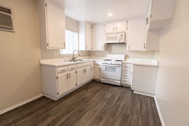 18404 Vincennes Street - Apartments in Northridge, CA | Apartments.com