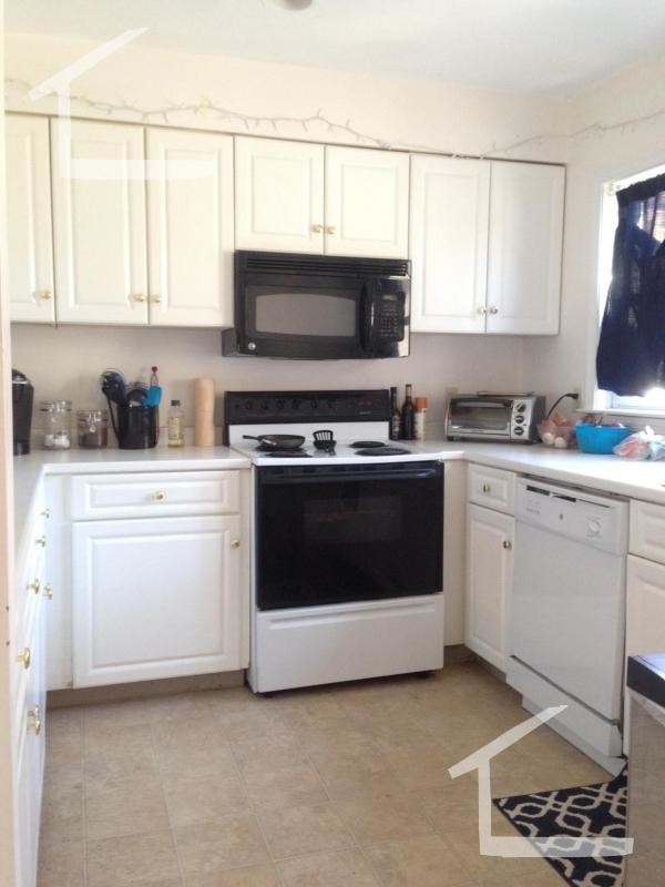 Apartments for Rent with Yard in Oak Square, Brighton - Page 2 ...