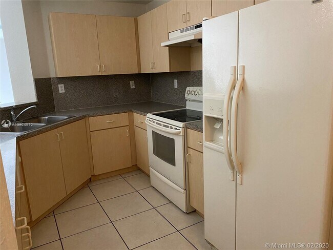 4752 SW 166th Ct, Miami, FL 33185 - Townhome Rentals in Miami FL | Apartments.com