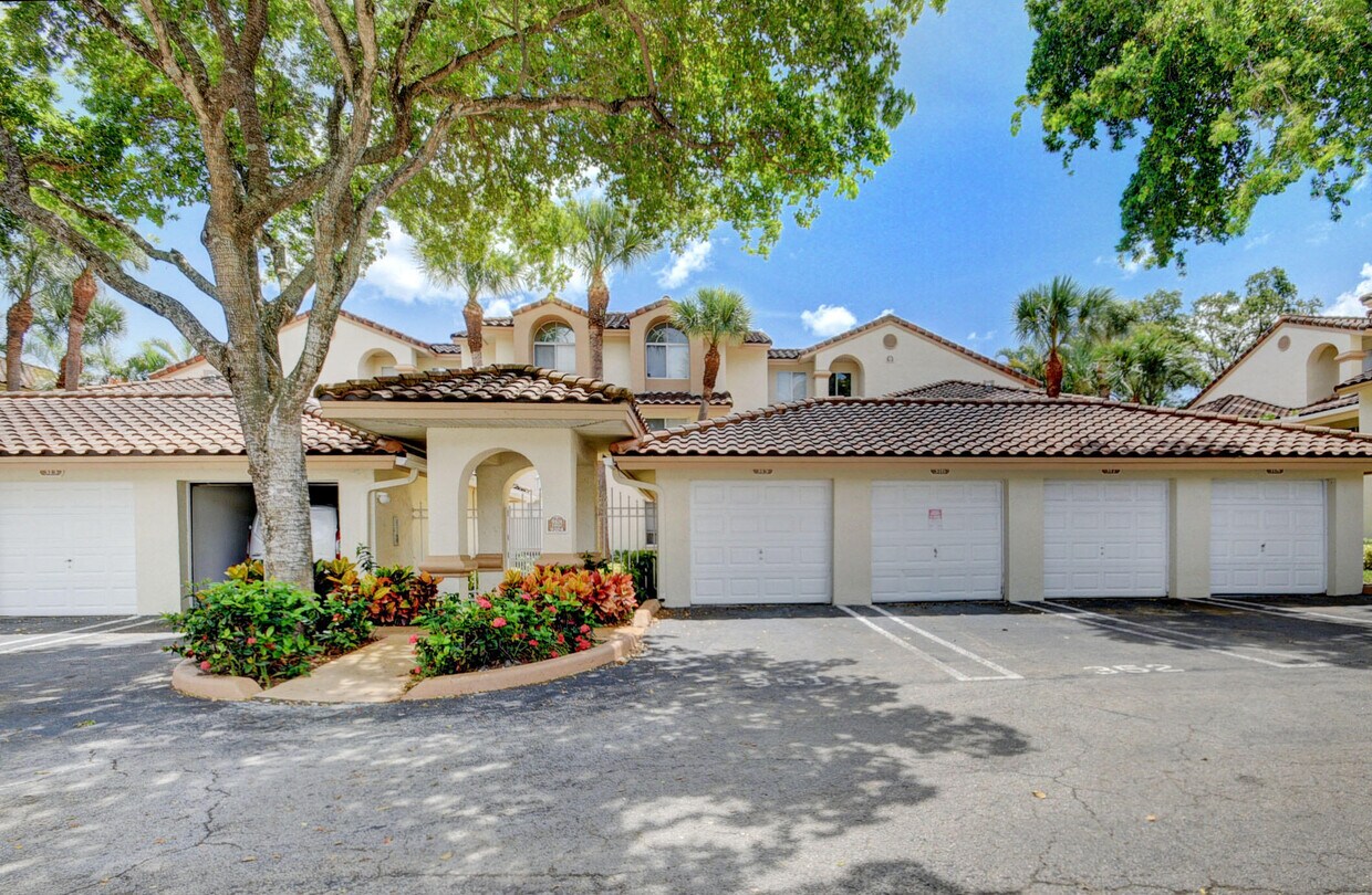 9204 Glenmoor Dr, West Palm Beach, FL 33409 - Condo for Rent in West ...
