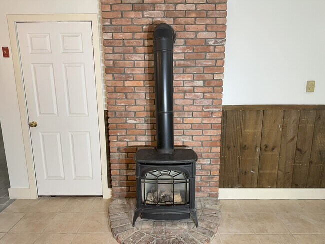 143 Sholan Rd, Morristown, VT 05661 - House Rental in Morristown, VT ...