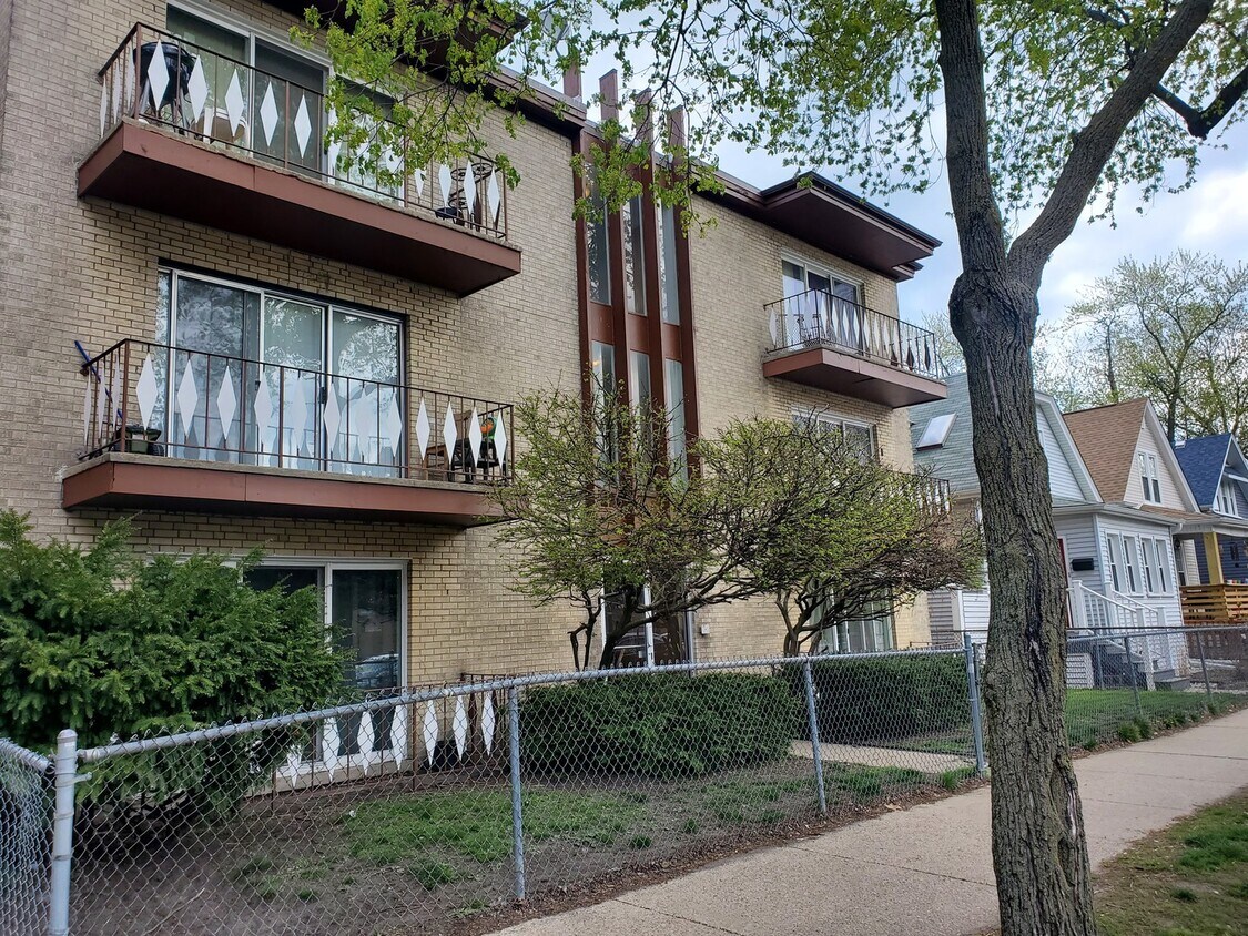1950 W Fargo Ave Unit 1E, Chicago, IL 60626 - Condo for Rent in Chicago, IL | Apartments.com