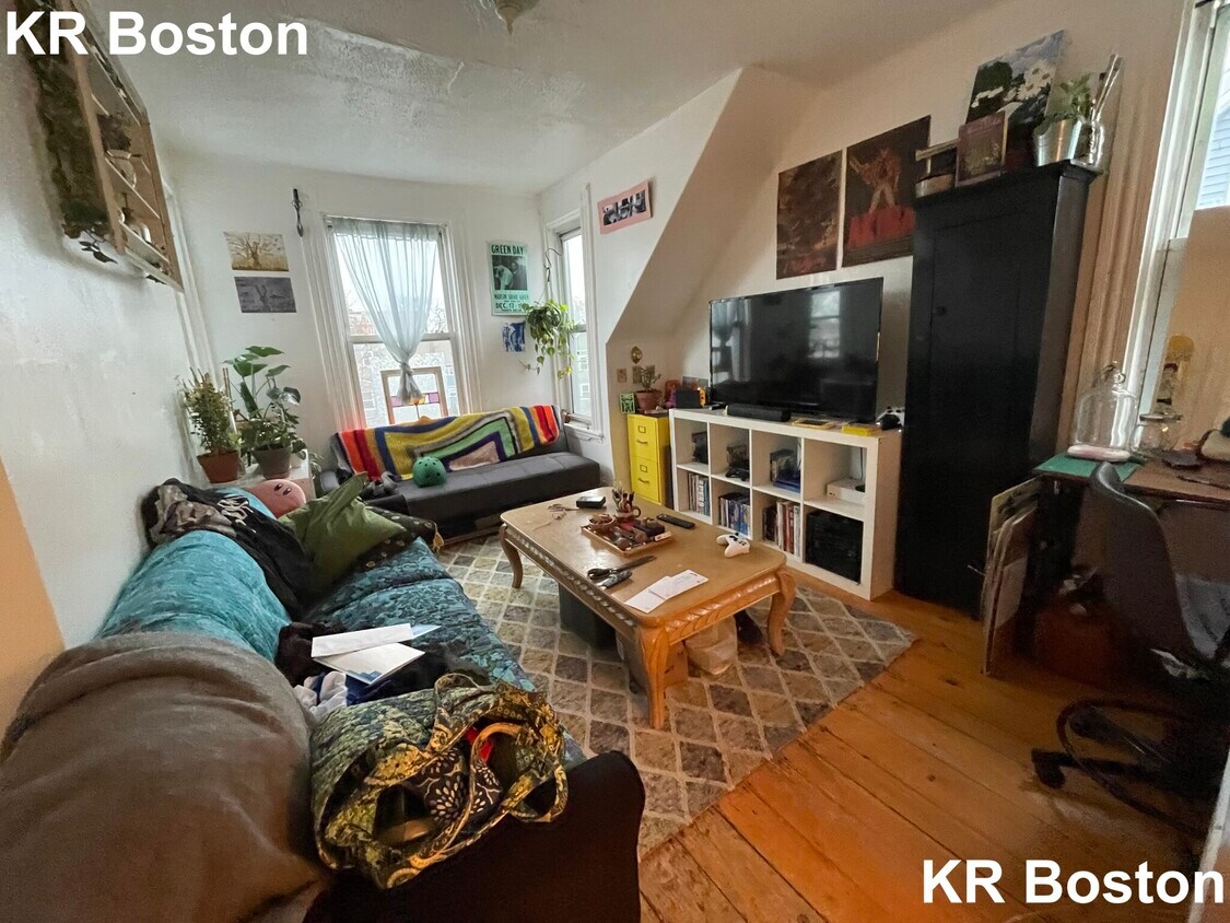 19 Higgins St Unit 3, Boston, MA 02134 - 19 Higgins St Boston, MA 02134 ...