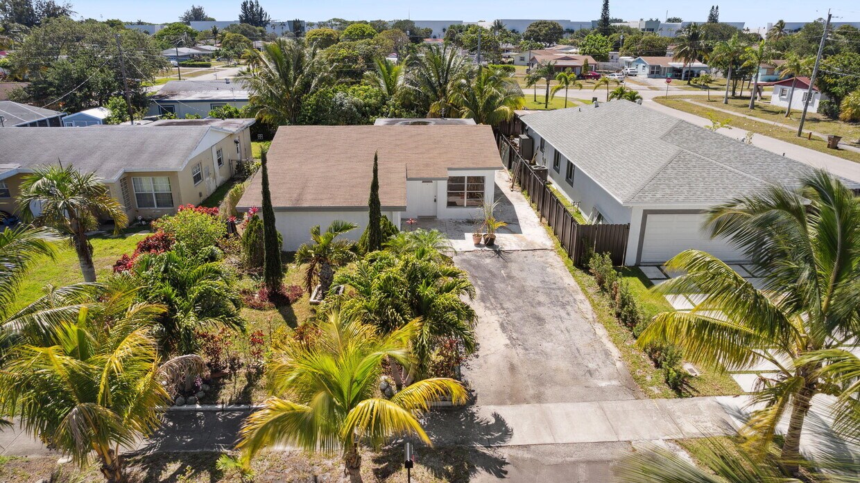 489 NW 2nd Way, Deerfield Beach, FL 33441 - House Rental in Deerfield ...