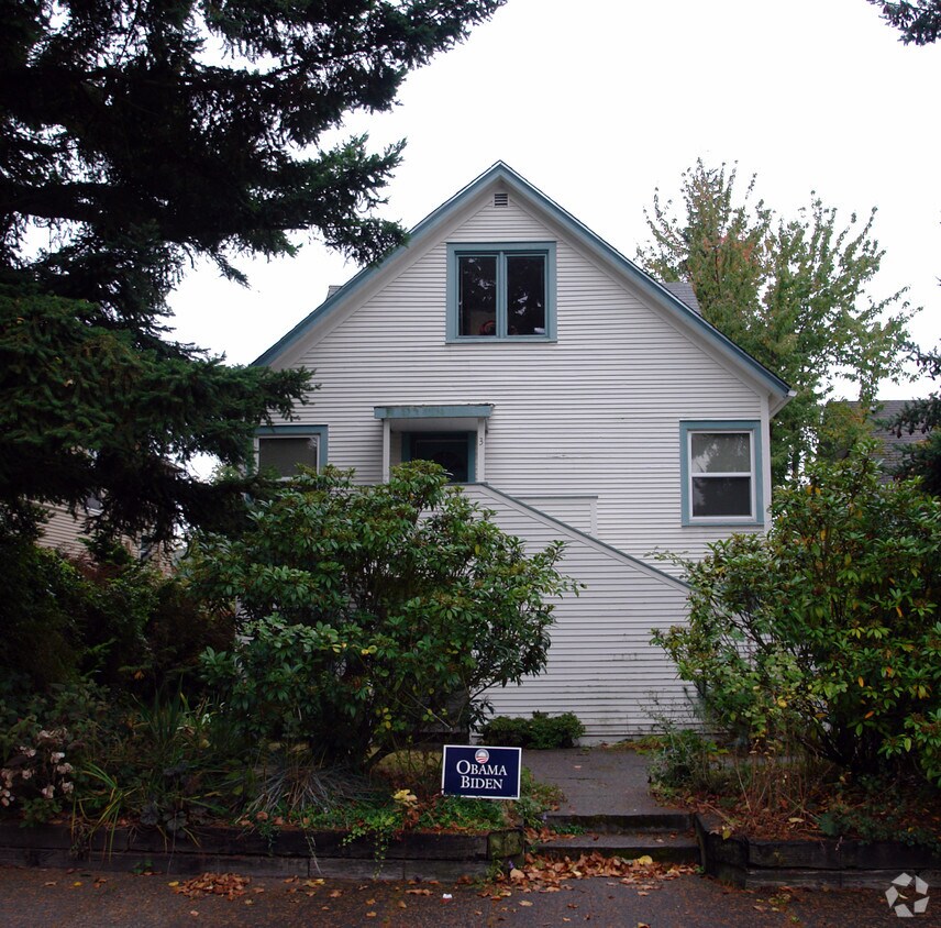 2141 8th Ave. West, Seattle, WA 98119 - 2141 8th Ave. West Seattle, WA ...