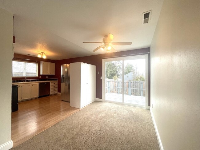 4867 SW Taylors Ferry Rd, Portland, OR 97219 - House Rental in Portland ...