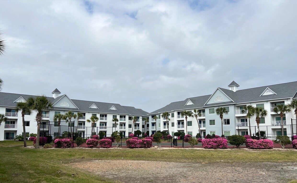 Cayo Grande Navarre Apartments - 7730 Navarre Pky Navarre, FL ...