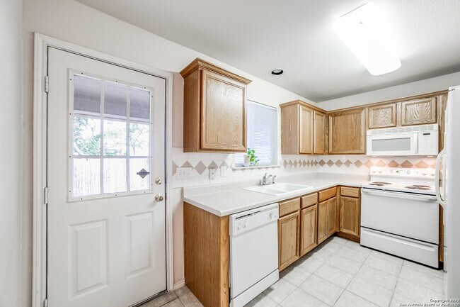 7134 Snowden Crest, San Antonio, TX 78240 - Condo for Rent in San ...