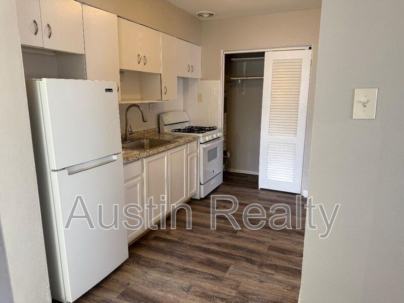 8025 Gravois Rd, St. Louis, MO 63123 - House Rental in St. Louis, MO ...