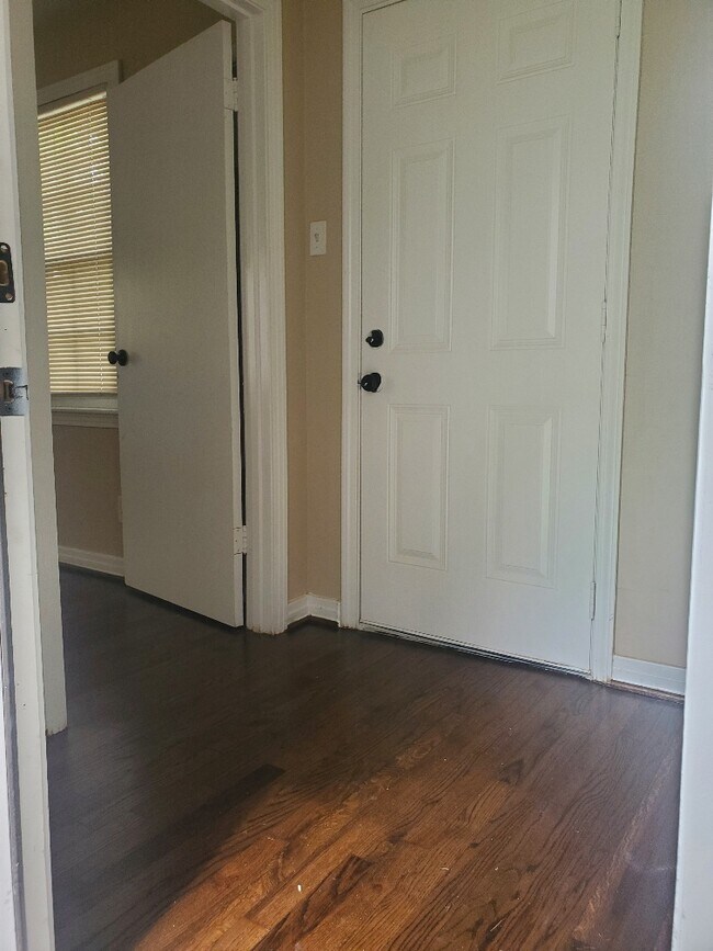 4323 Hain St Unit 4323A - Efficiency, Houston, TX 77009 - Room for Rent in Houston, TX ...
