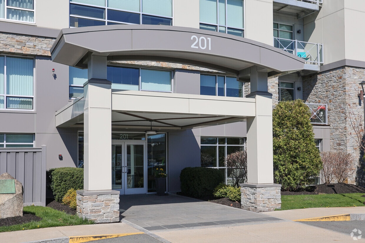 Elliott Landing by Cummings - 201 Elliott St Beverly, MA 01915 ...