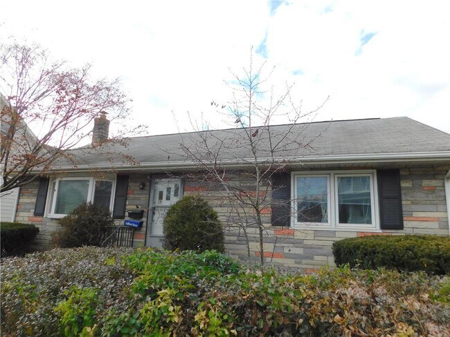 1531 Center St, Bethlehem, PA 18018 - House Rental in Bethlehem, PA ...