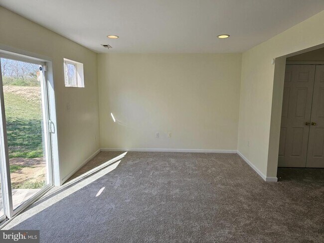63 Witherspoon Ct, Falling Waters, WV 25419 - Townhome Rentals in ...