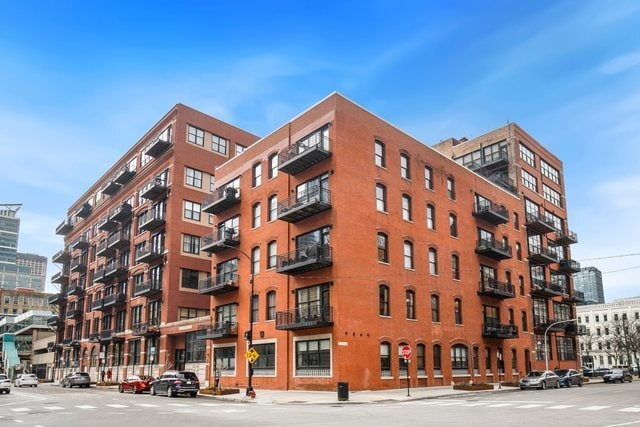 226 N Clinton St Unit 117, Chicago, IL 60661 - Condo for Rent in ...