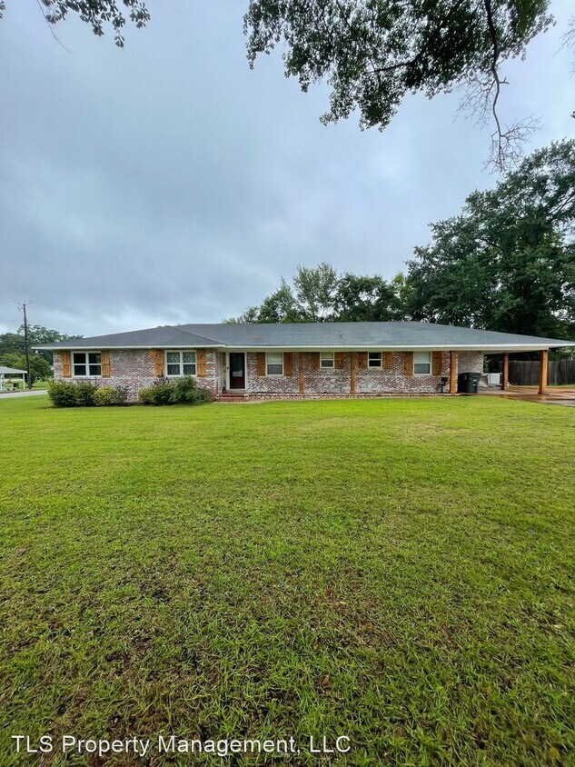 1202 W College St, Enterprise, AL 36330 - House Rental in Enterprise ...