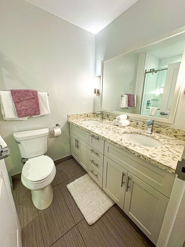 Residences at Kanata Lakes Apartments - 1100 Canadian Shield Av Kanata ...