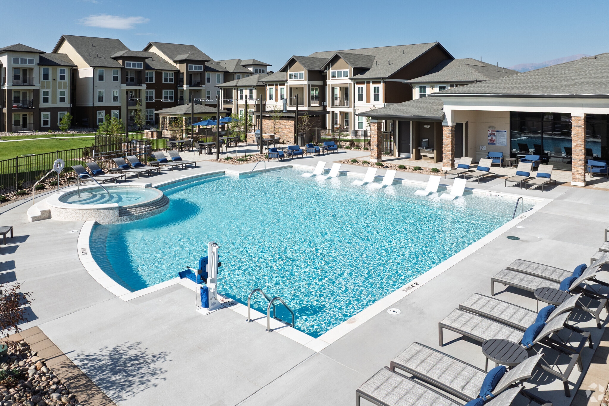 Fox Bridge on Union - 8015 Siltstone Pt Colorado Springs, CO 80920 ...