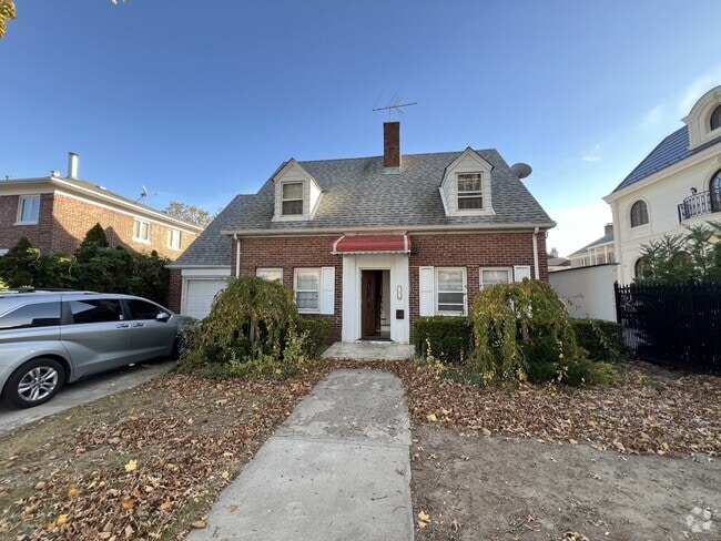 Central Queens Apartments for Rent with Extra Storage - Queens, NY - 2 ...