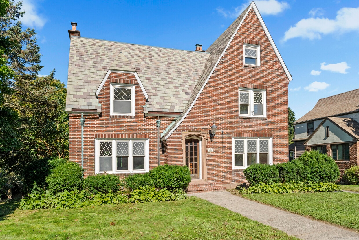 738 Townsend Ave, New Haven, CT 06512 - House Rental in New Haven, CT ...