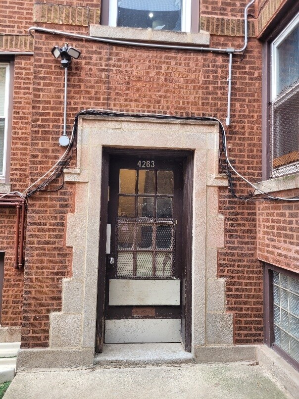 4263 W Cermak Rd Unit 2S, Chicago, IL 60623 - Room for Rent in Chicago ...