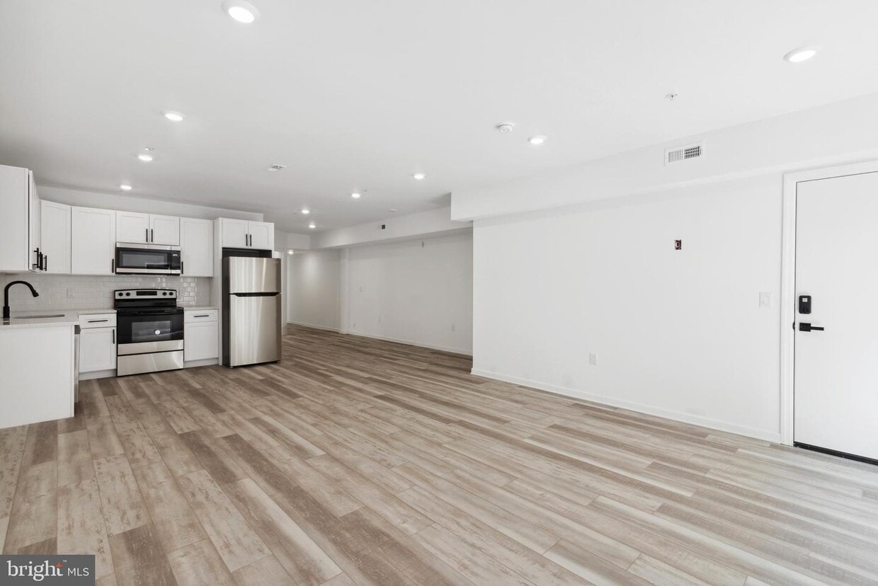 890 N 42nd St Unit 3, Philadelphia, PA 19104 - Room for Rent in ...